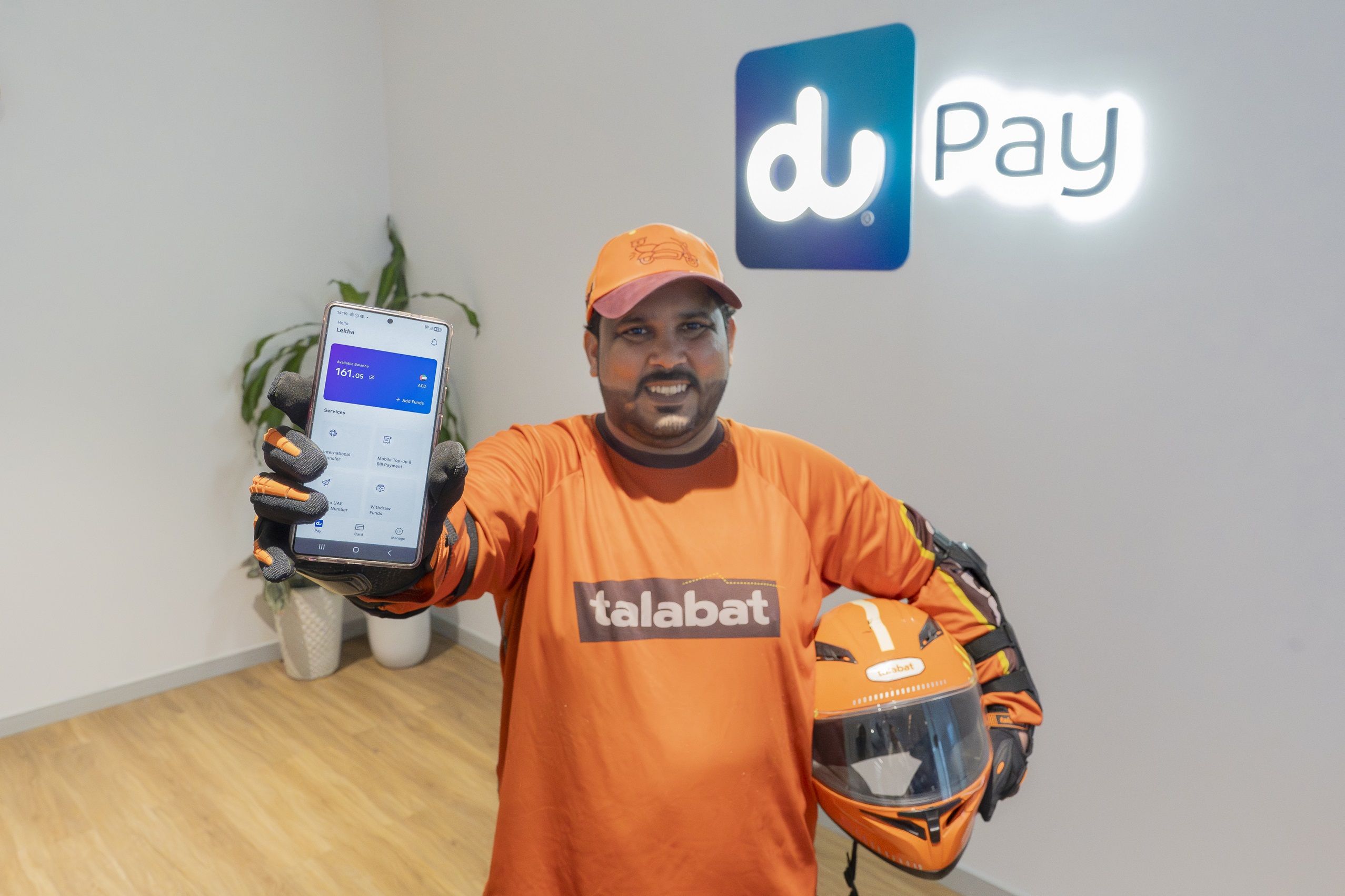 "du Pay" تعقد شراكة استراتيجية مع "طلبات" لإطلاق مُبادرة المحفظة الرقمية لخدمة سائقي التوصيل في ...